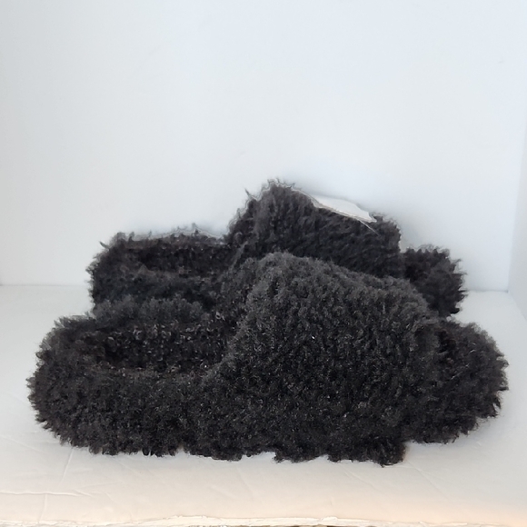 CROCS | Shoes | Crocs Cozy Black Fuzzy Slides | Poshmark